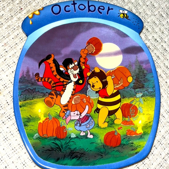 Disney | Wall Decor | Winnie The Pooh Month Collection October Vintage ...